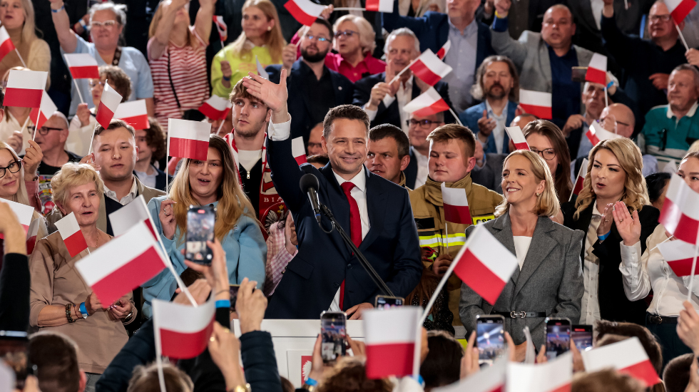 Stichwahl entscheidet über neuen Präsidenten - Richtungsentscheidung in Polen erstmal vertagt ...